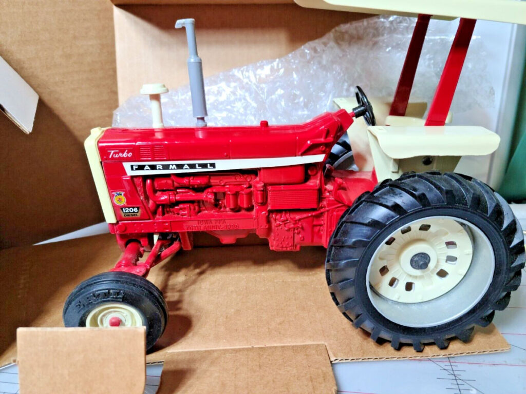 Tractor – Midwest Decals & Farm Toys