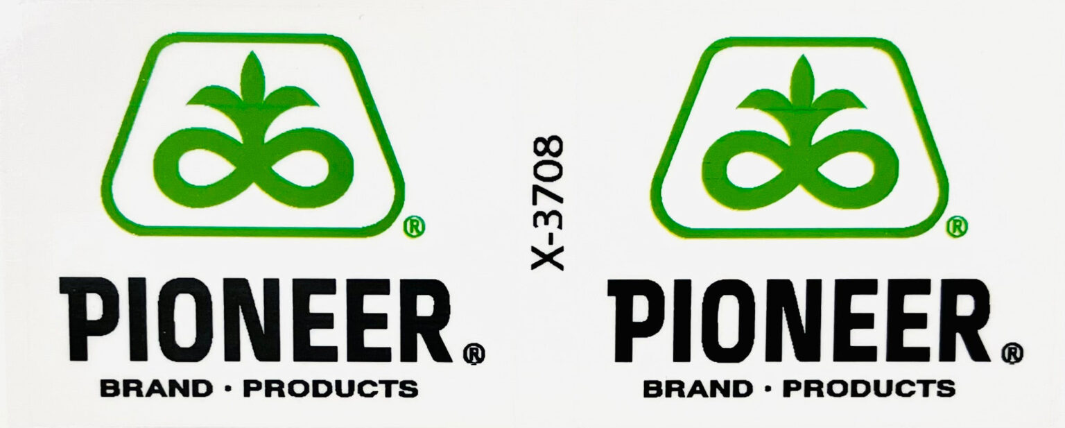 Decal Pioneer 1 1/2" Set of 2 - Logo DX3708 - Midwest Decals & Farm Toys
